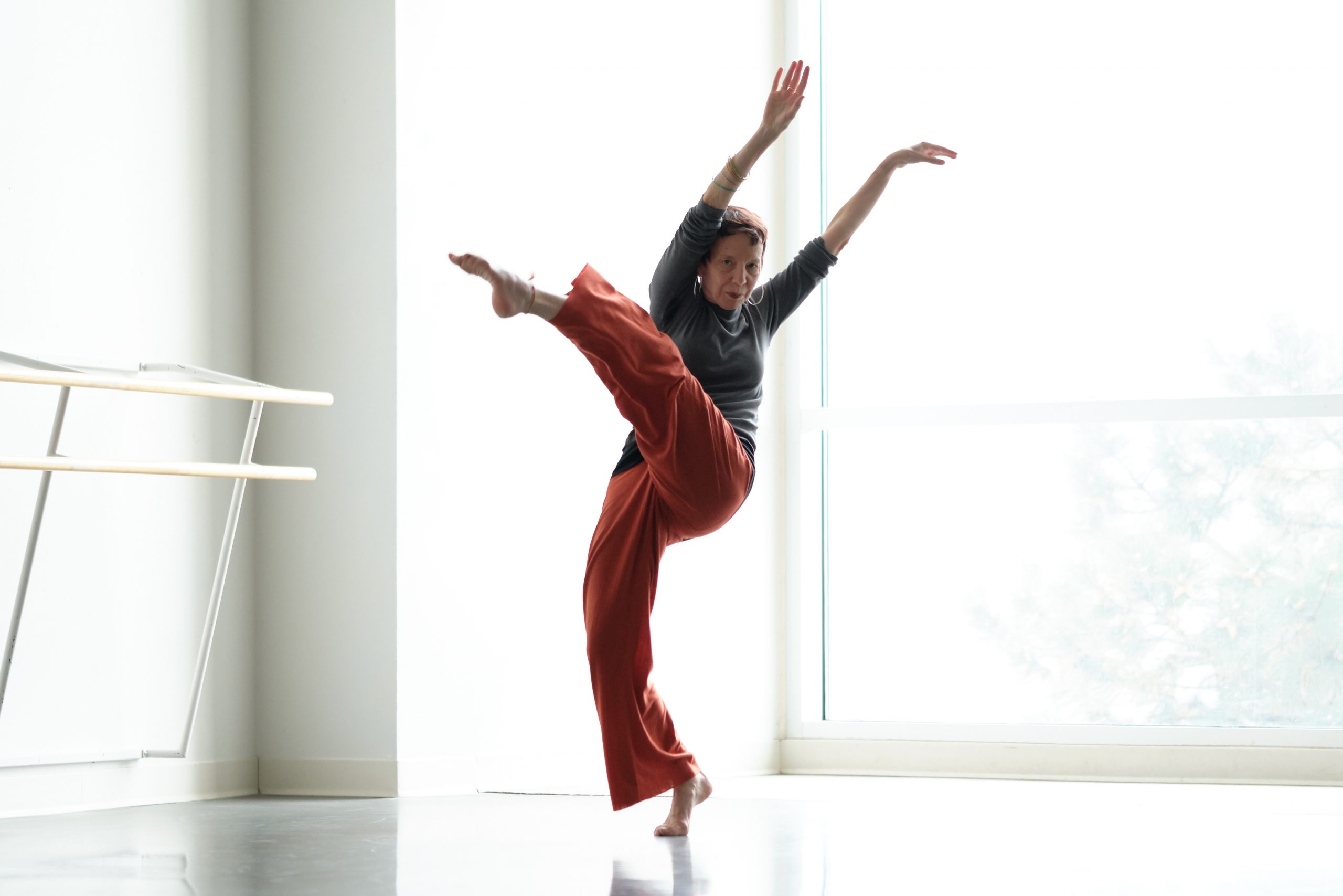 Erin Thompson Teaches Advanced Contemporary Classes In Person and On ...